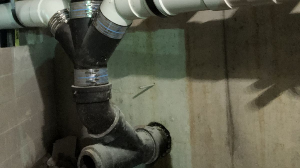 Signs of a Collapsed Sewer Line in House | Warning Signs Homeowners ...